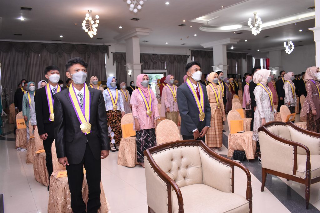 Yudisium Ke-22 Fakultas Ekonomi Universitas Sjakhyakirti Tahun Akademik ...