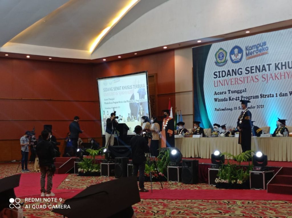 Wisuda ke-42 S1 dan ke-21 S2 Universitas Sjakhyakirti, Ballroom Hotel ...